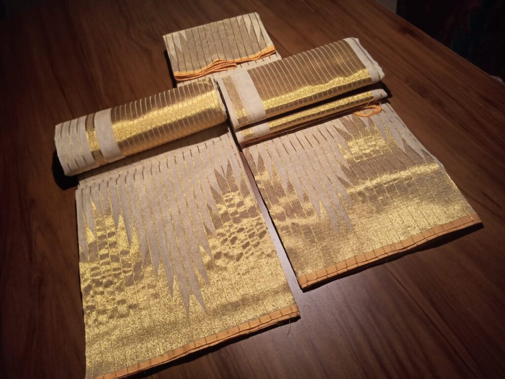 Pure Handloom tissue temple border set mund with lines on body HTSM-351 ...