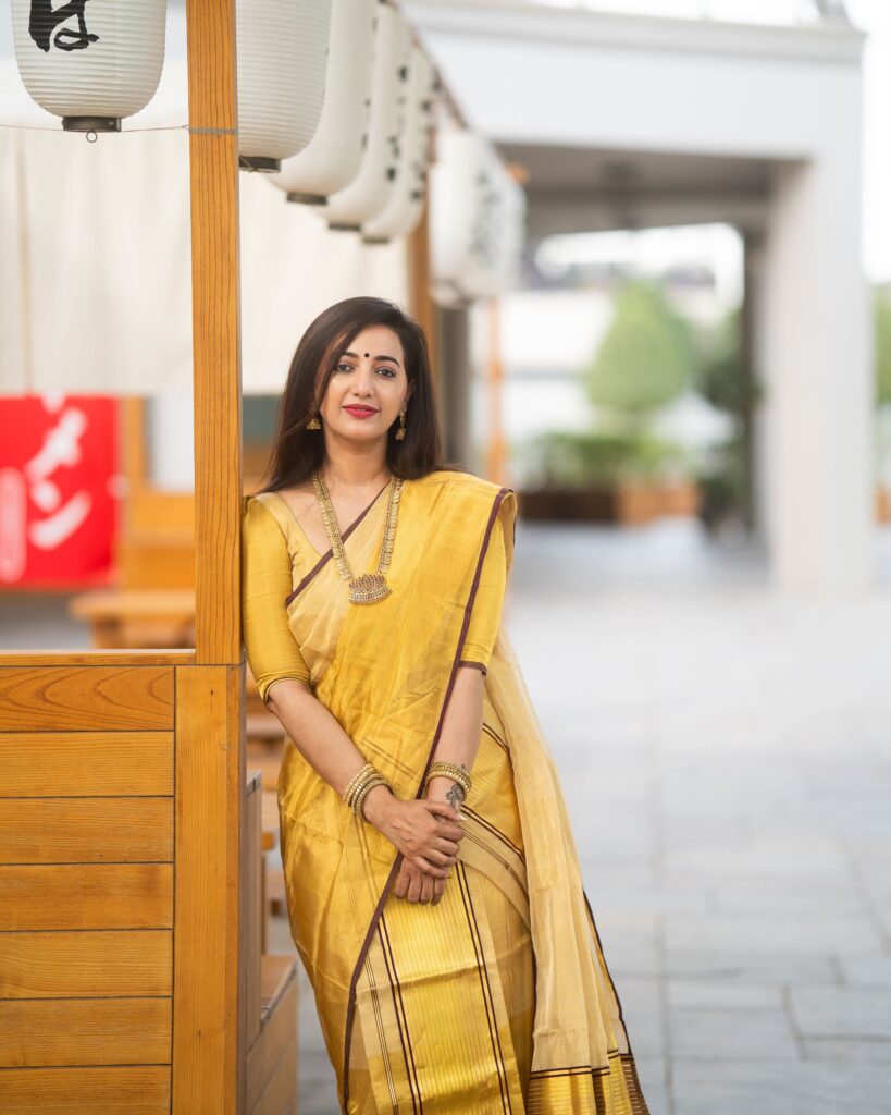 4500 NIMMI GOLDEN SET MUND WITH BLOUSE READY TO DISPATCH - Saanshi Handloom